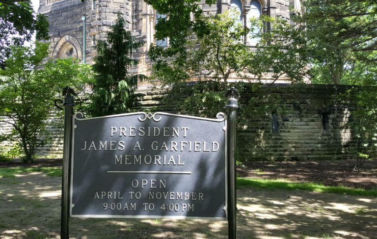 Bet you didn’t know about this haunted American castle – KellyKazek.com