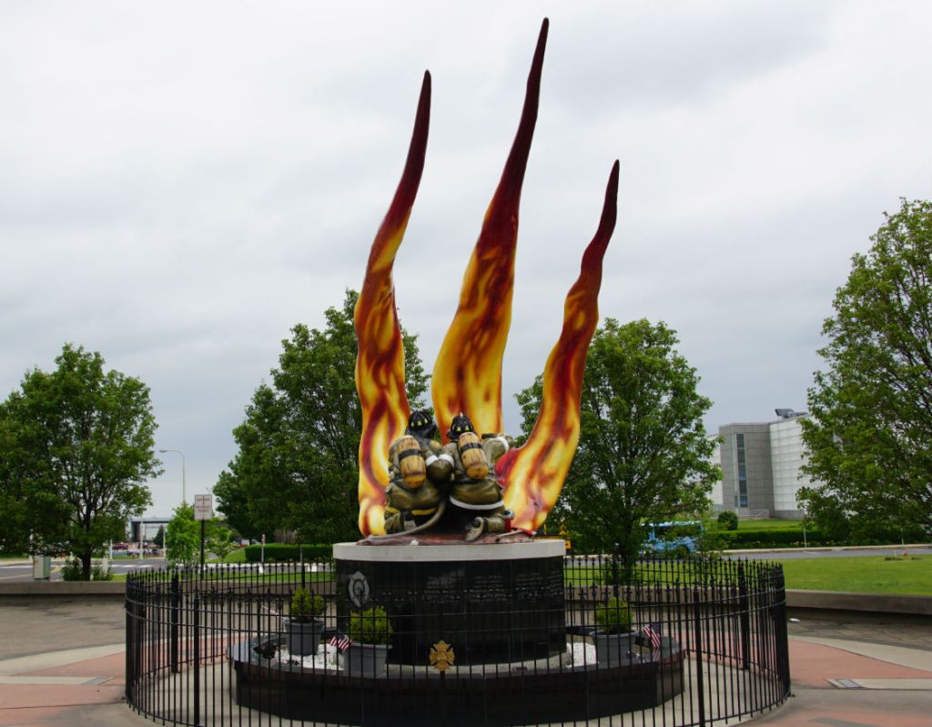 The story behind the ‘Bombed Thinker’ statue on display outside this ...