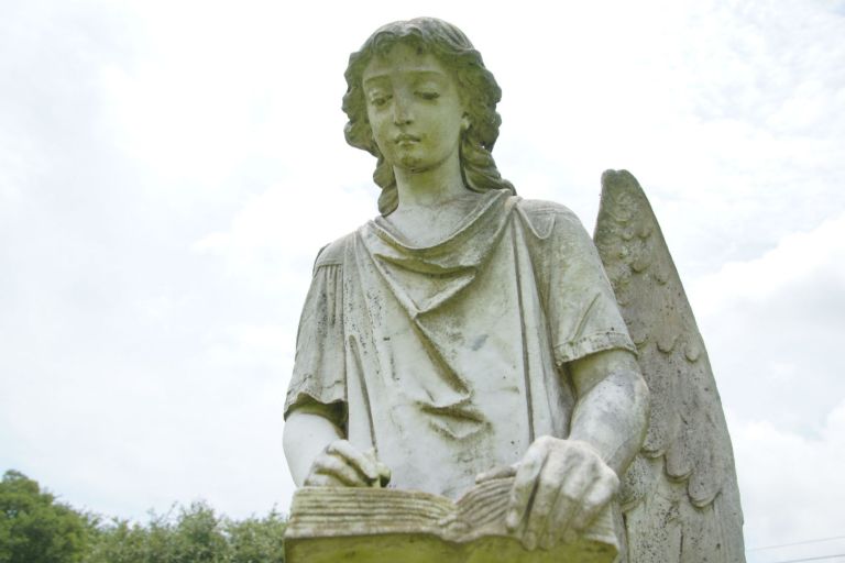The mystery and beauty of Mississippi’s Natchez City Cemetery ...