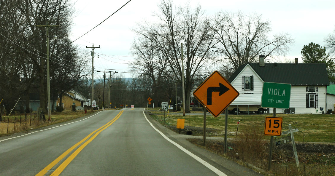 A visit to the tiny town of Viola, Tenn. – KellyKazek.com