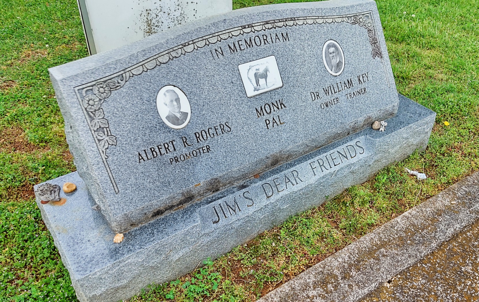 We paid respects at the grave of the famed educated horse, Beautiful ...