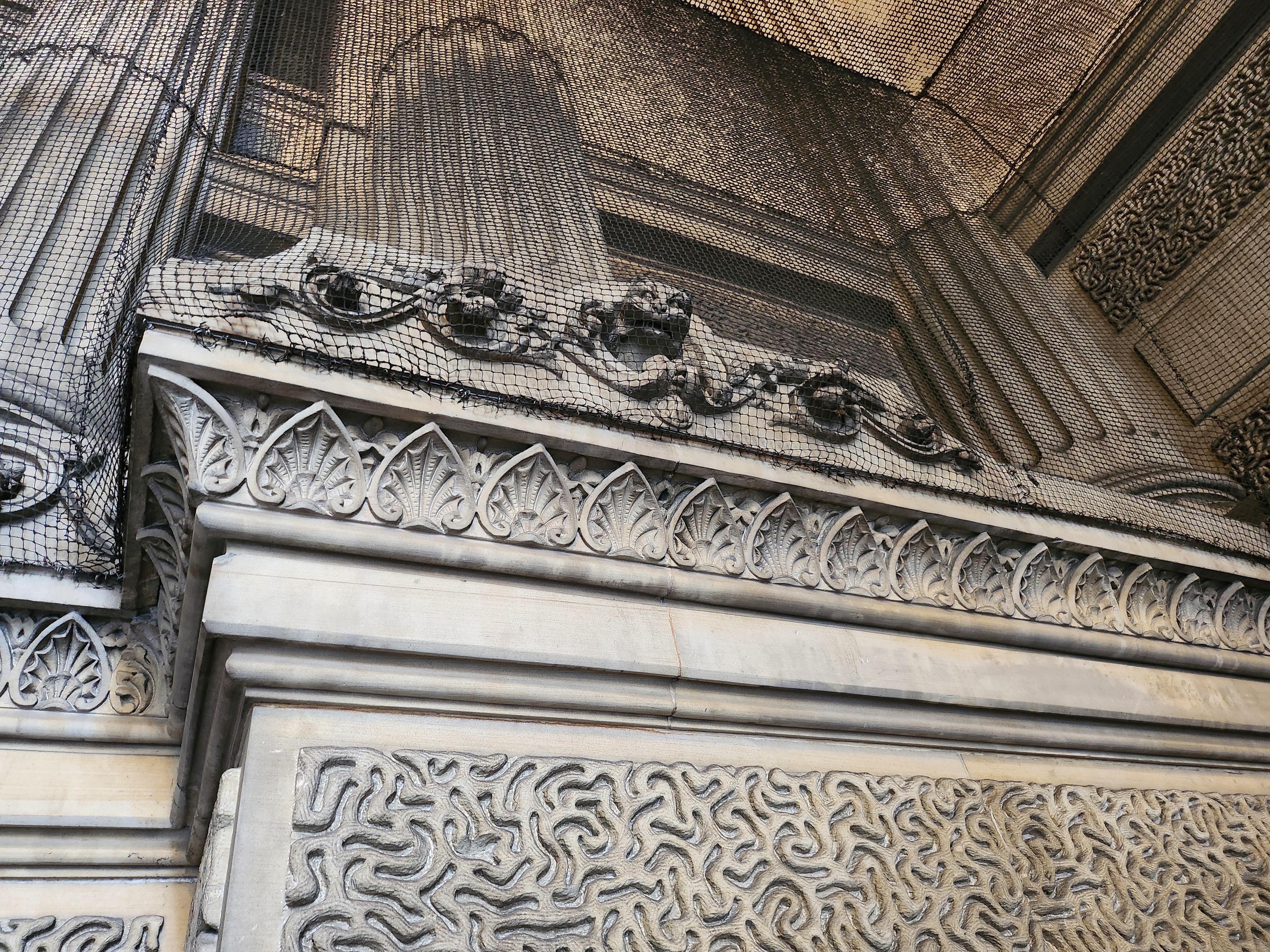 This stunning, world’s largest building in Philly will make your jaw ...