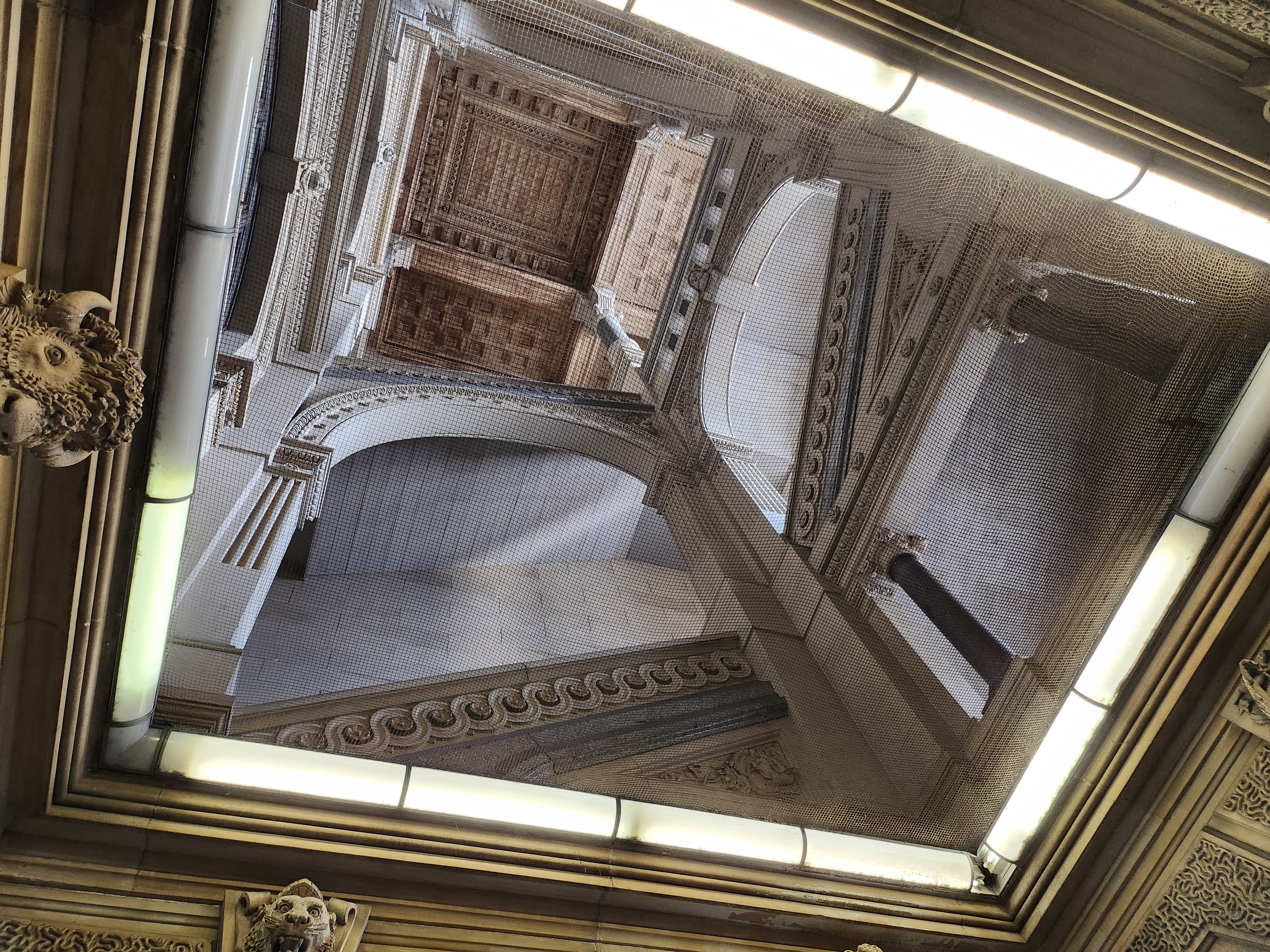 This stunning, world’s largest building in Philly will make your jaw ...