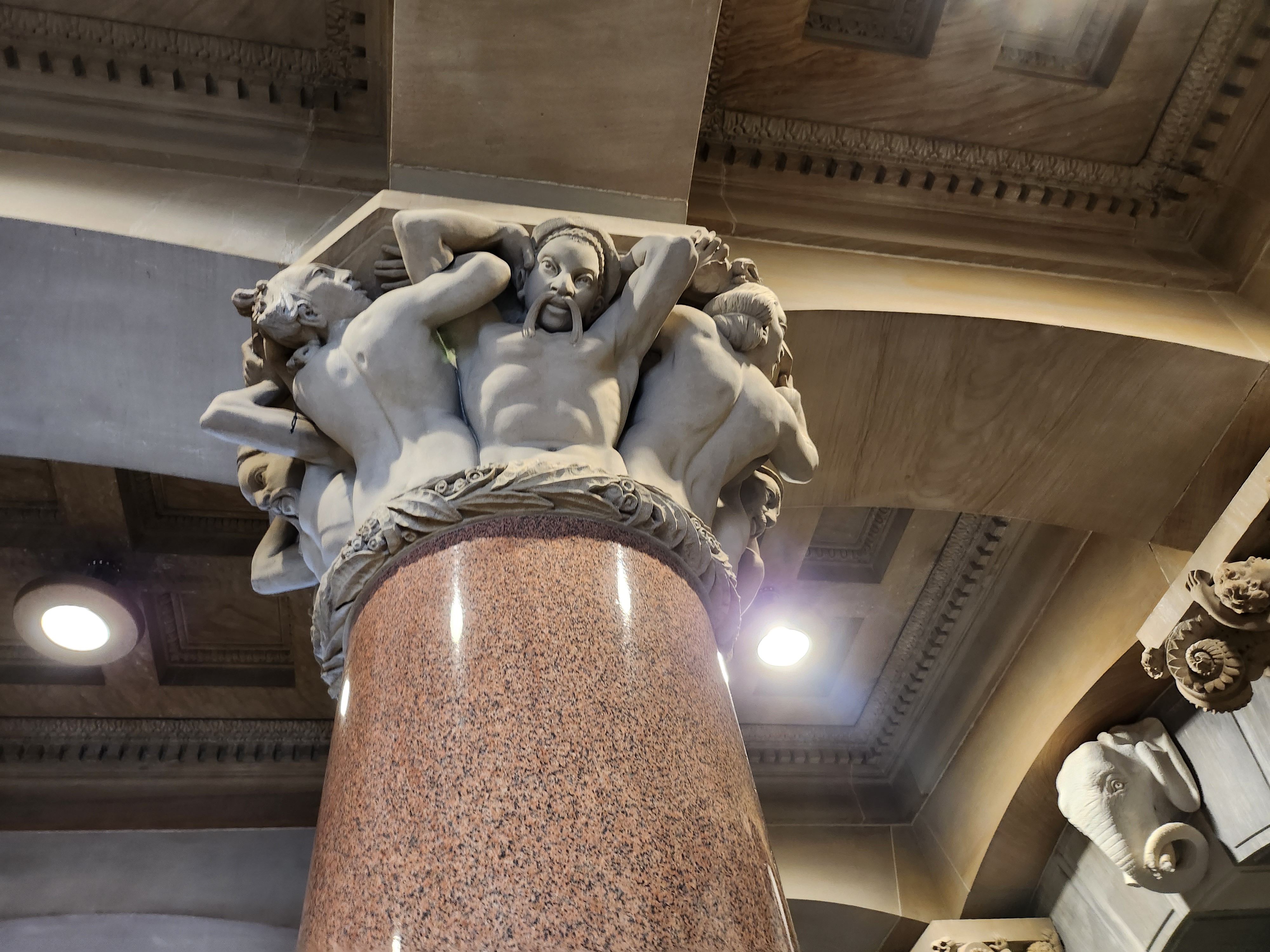 This stunning, world’s largest building in Philly will make your jaw ...
