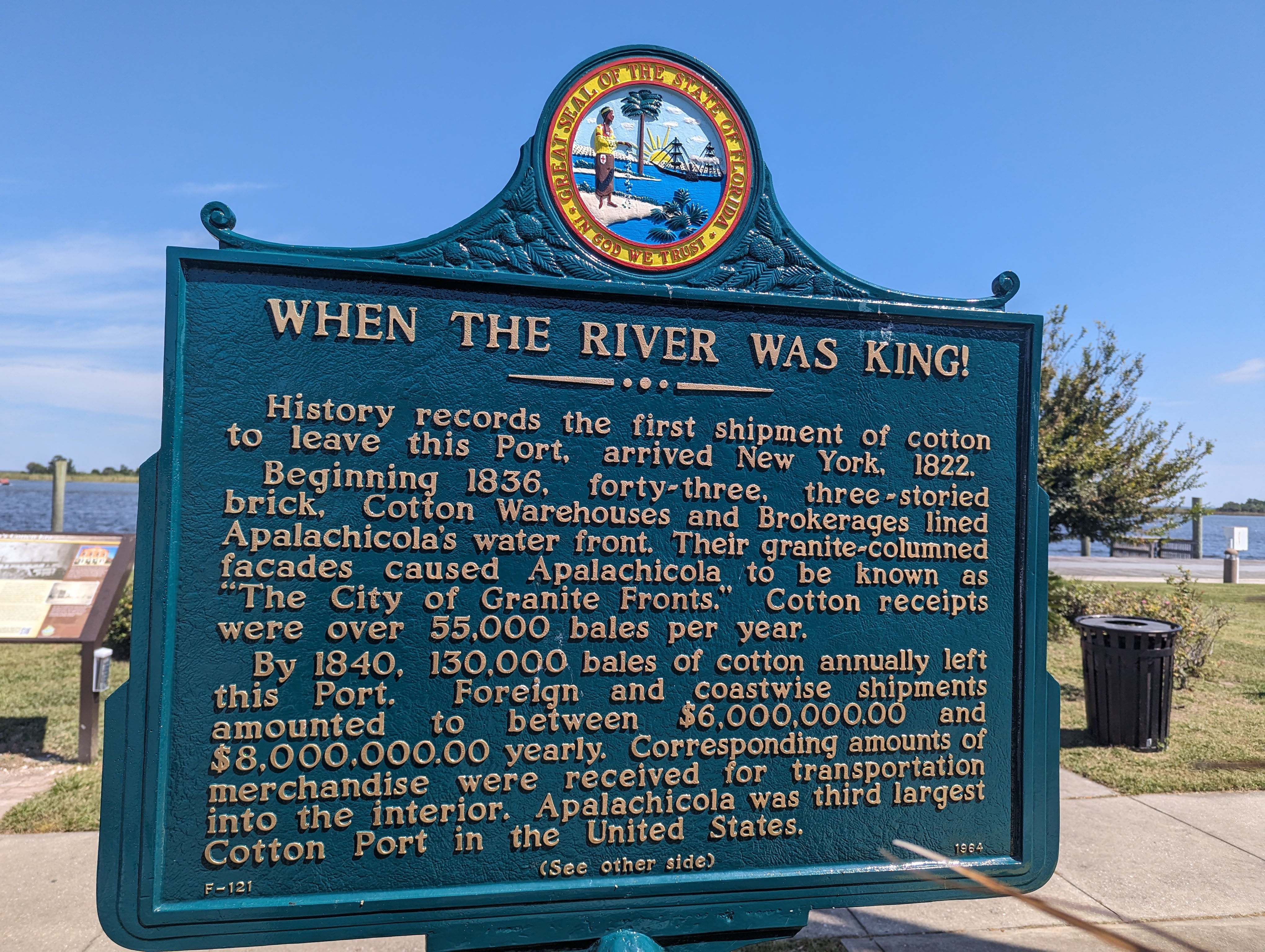 A day in the quaint river town of Apalachicola, Florida – KellyKazek.com