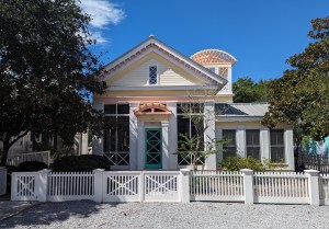 See the picturesque Florida town where ‘The Truman Show’ was filmed ...